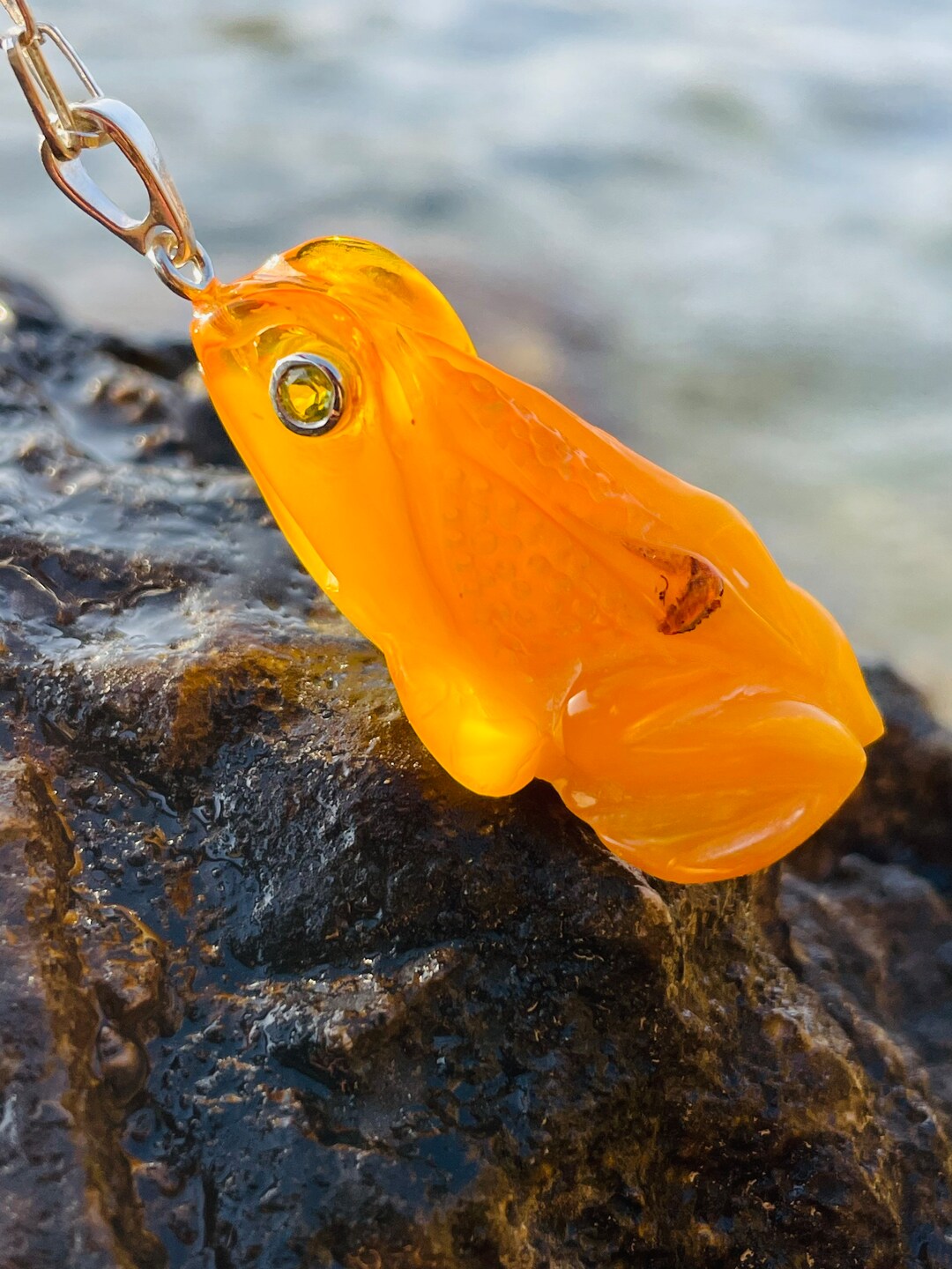 Unique Amber Frog Pendant With Natural Peridot , Carved Amber Frog From ...
