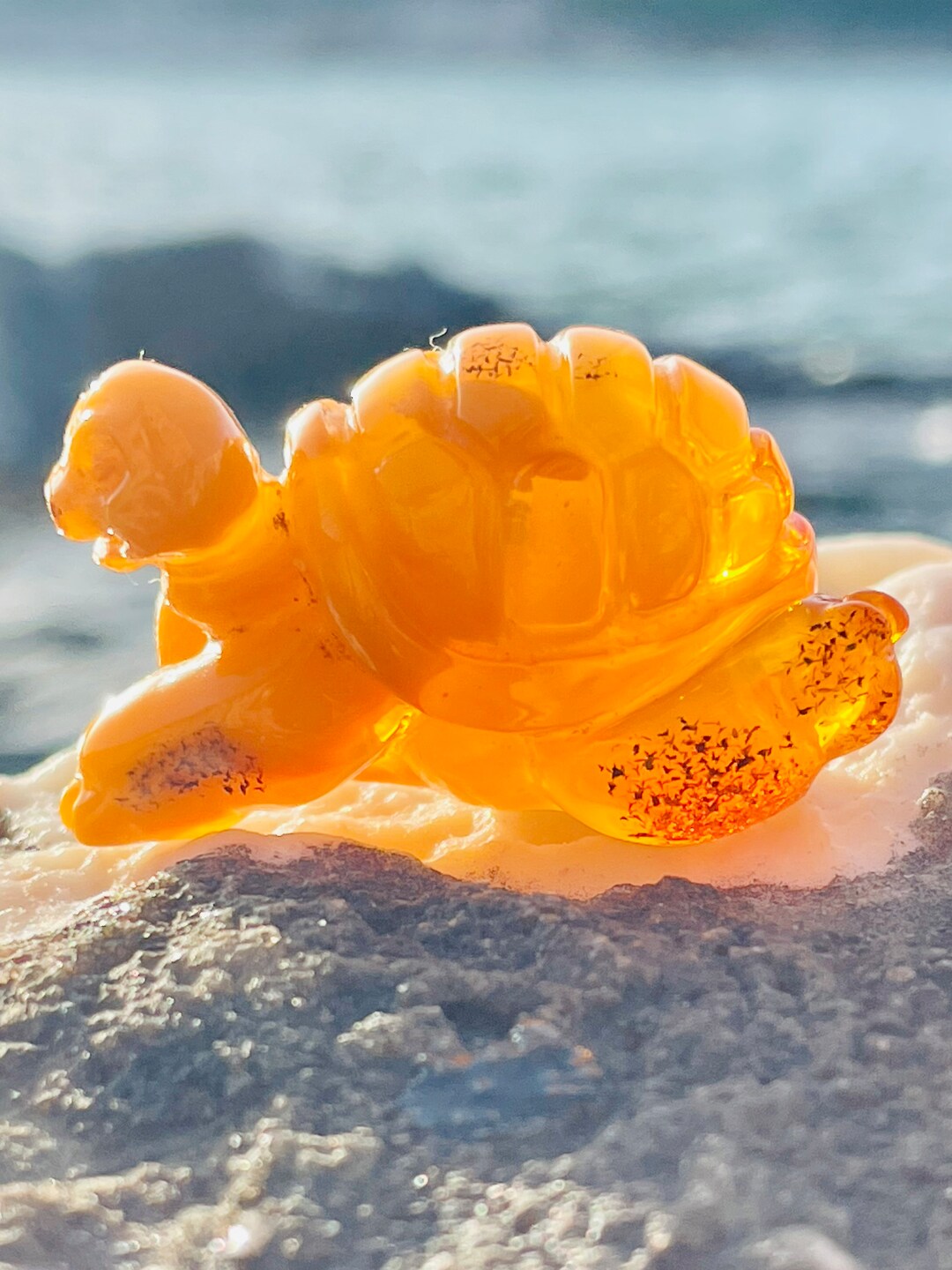 Handcarved Natural Amber Turtle Figurine , Amber Turtle, Carved Amber ...