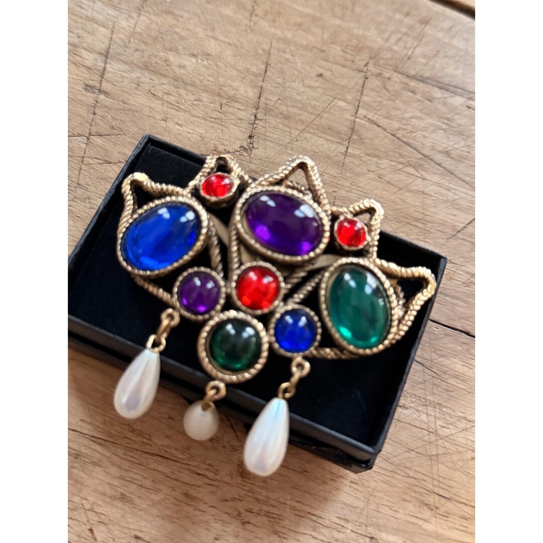 Vintage Jeweled Brooch With Faux Pearls & Gold-tone Finish - Etsy