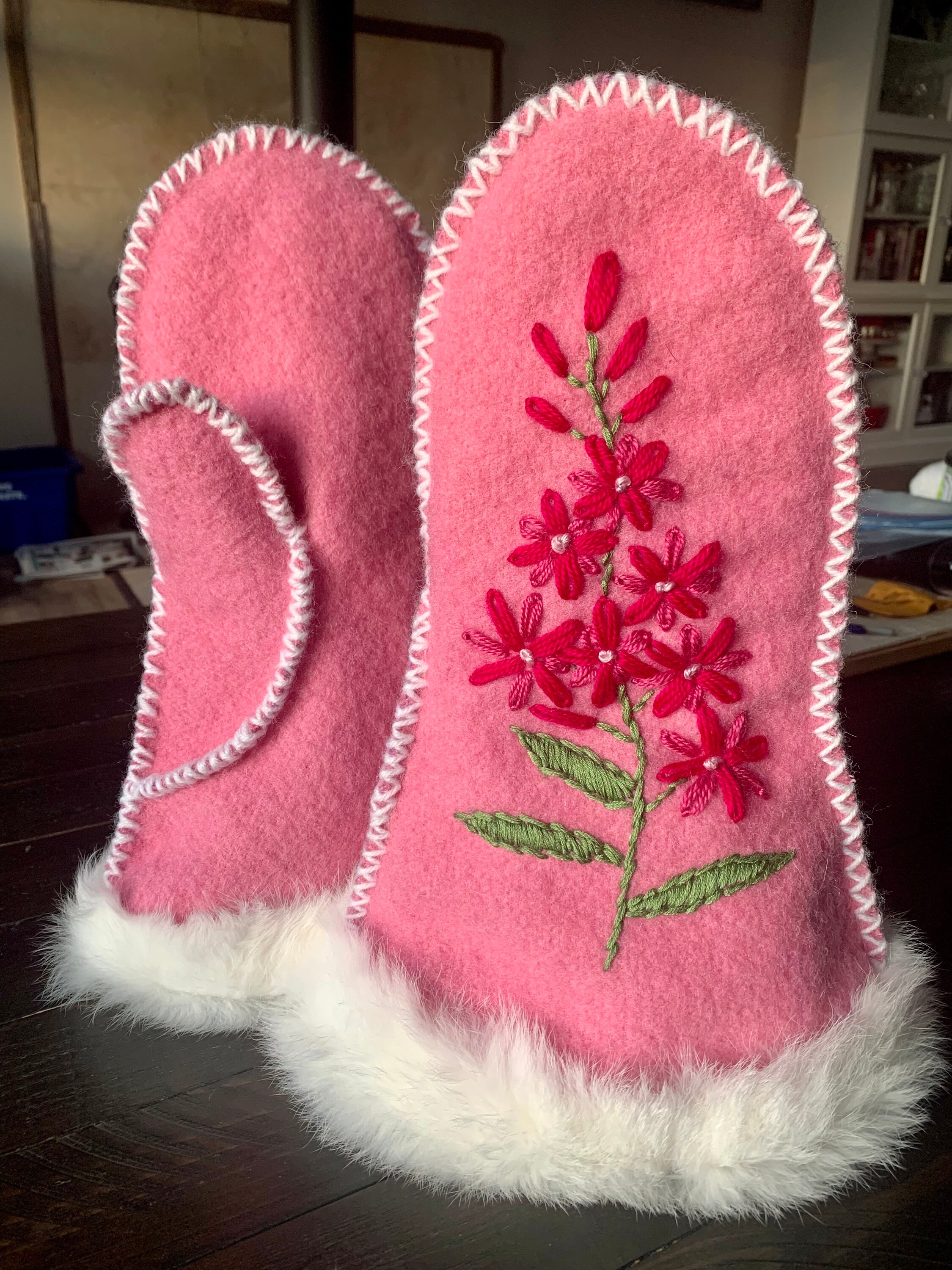 Fireweed Duffle Mittens - Etsy