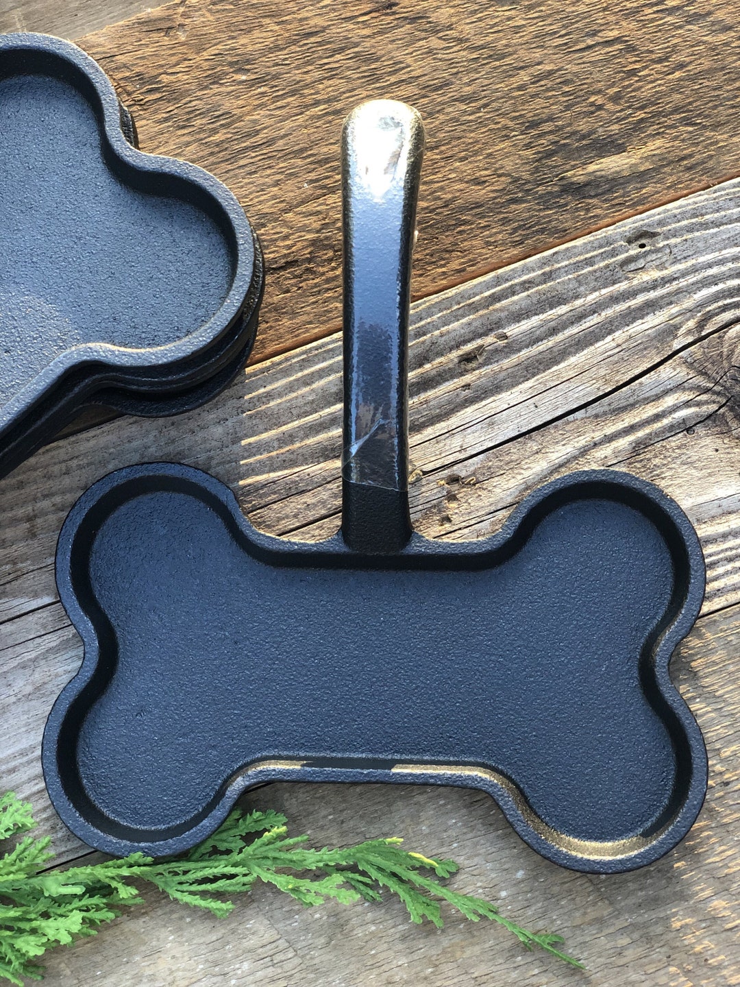 Cast Iron Dog Bone Shaped Skillet, Dog Bone Pan, Dog Treat Maker, New ...