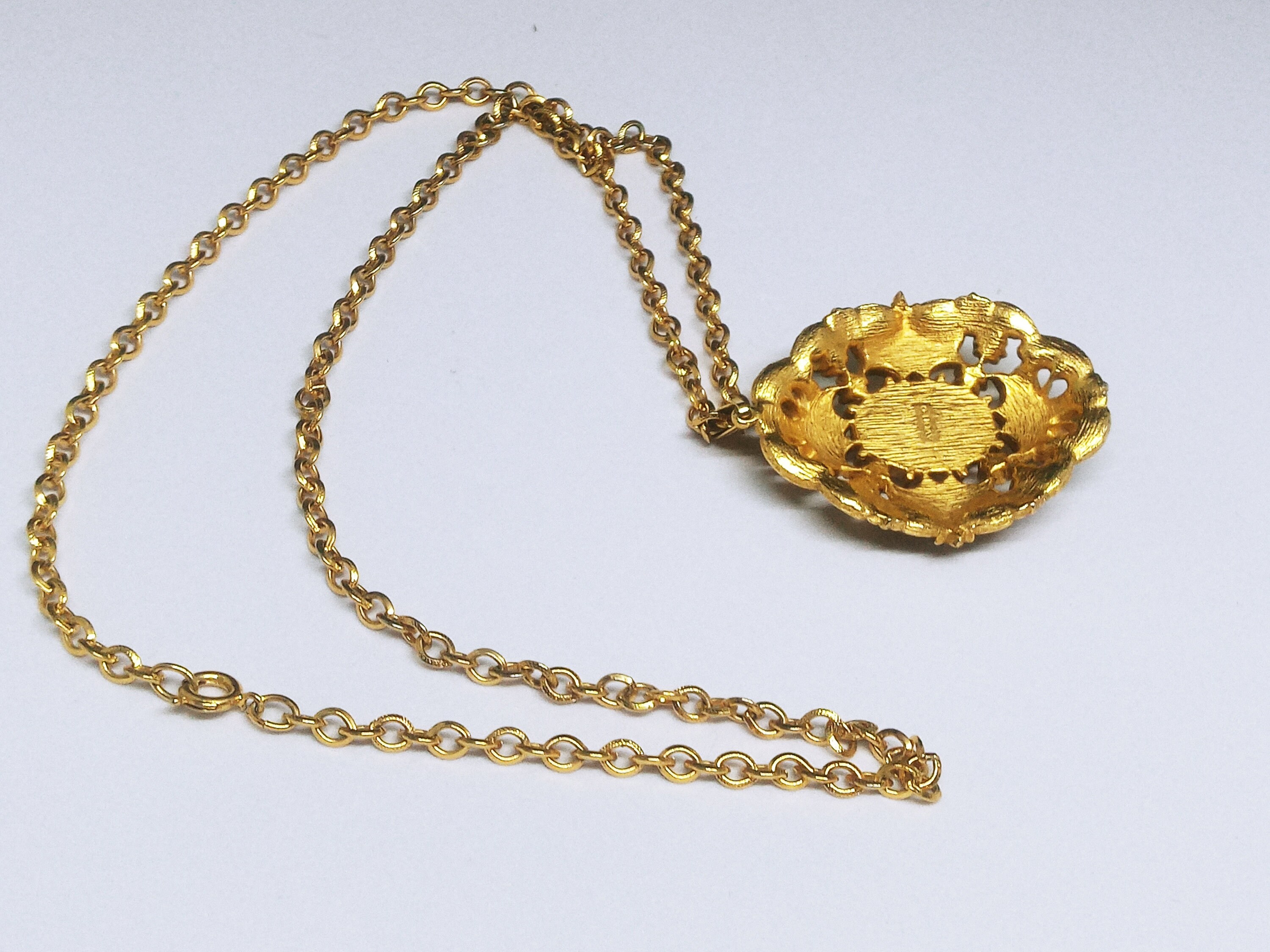 Vintage 1974 Avon Queen Anne's Lace Pendant and Necklace - Etsy