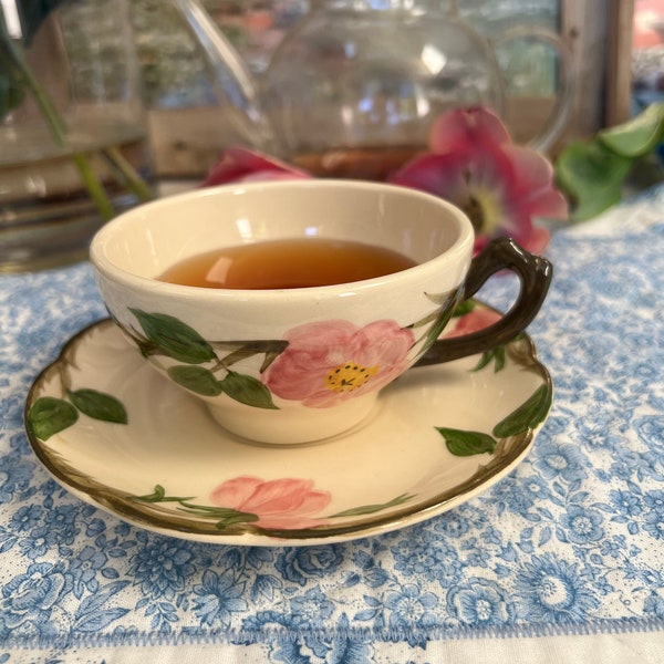 Coquette Saucer - Etsy