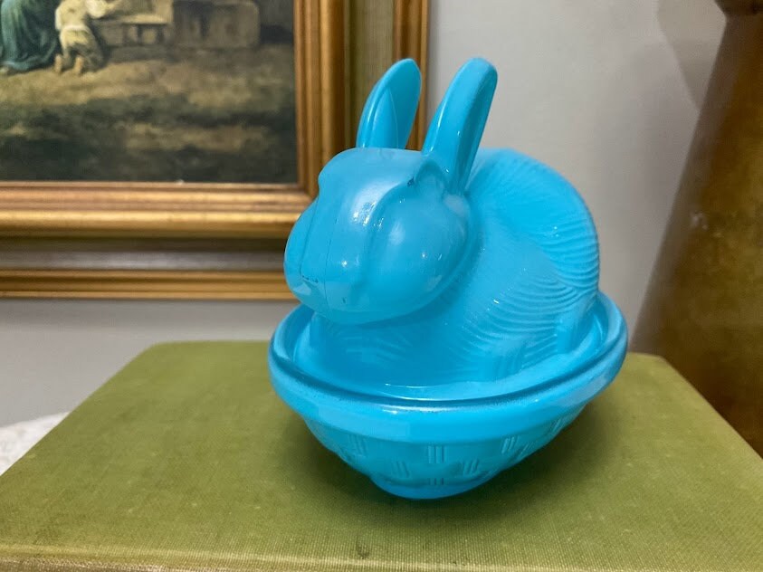 Westmoreland Blue Glass Bunny on Basket Covered Dish Vintage - Etsy