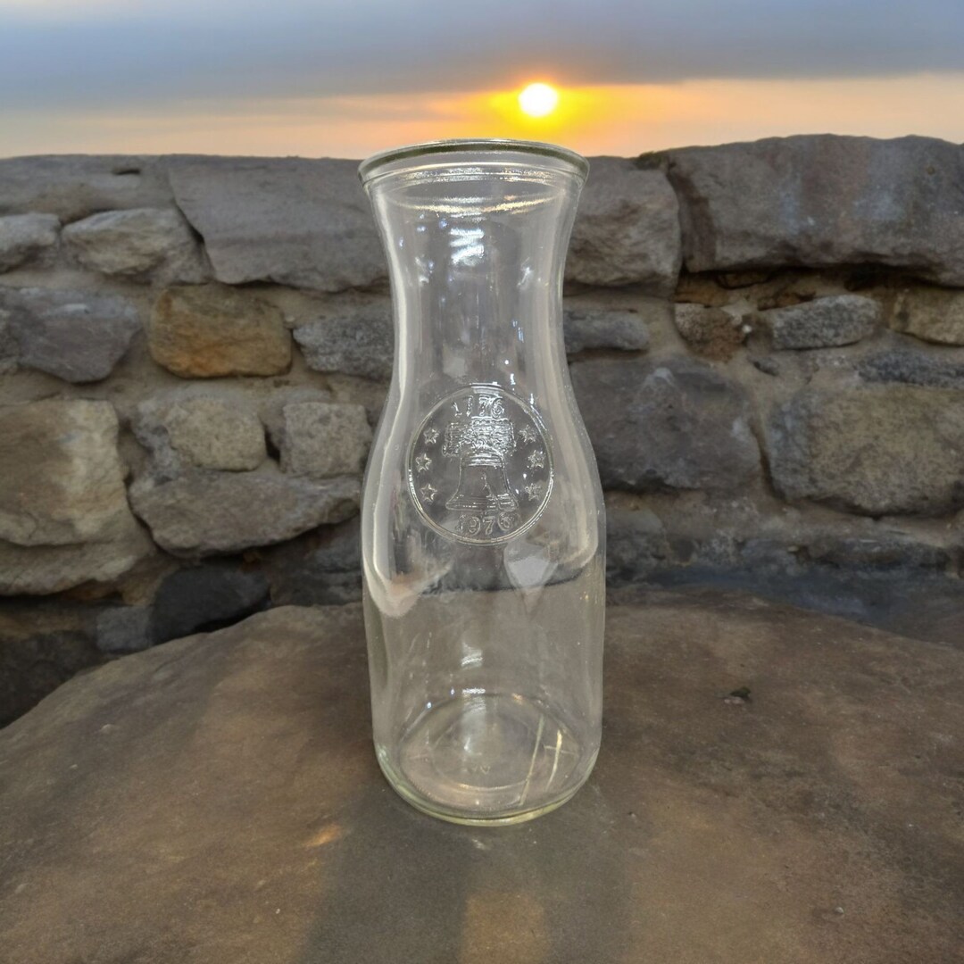 Vintage Liberty Bell Bicentennial Clear Glass Carafe Quart Bottle 1776 ...
