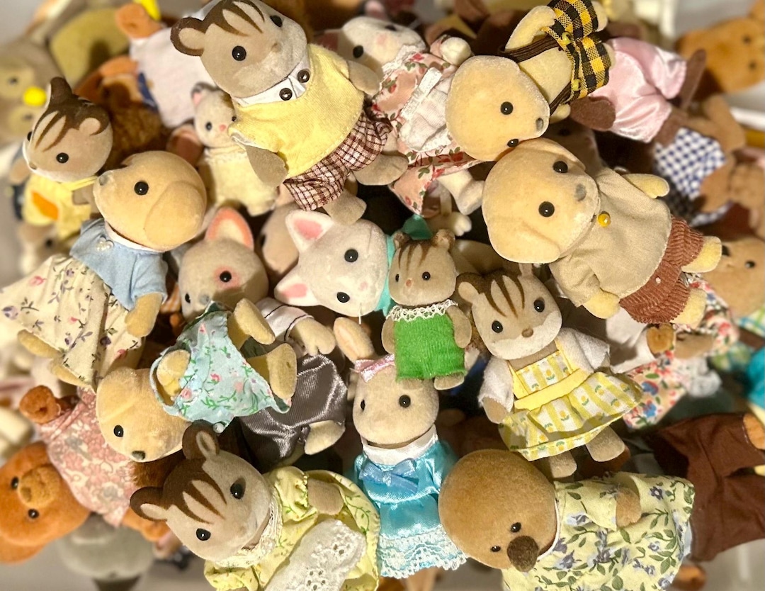 Sylvanian Families , Li'l Woodzeez and Calico Critters Families - Etsy