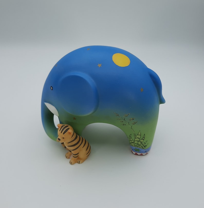 Goebel Linda Edwards Elephant Romance Desert Storm - Etsy
