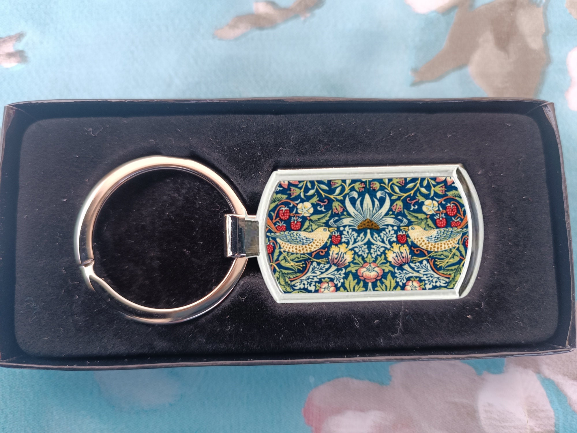 William Morris Strawberry Thief Keyring for Women, Vintage Keychain ...