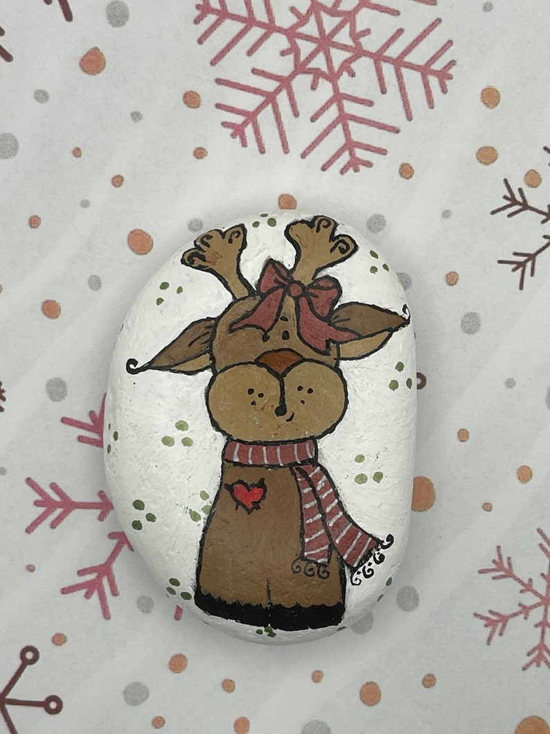 Christmas Reindeer With Bow and Scarf, Painted Rock, Holiday Winter ...