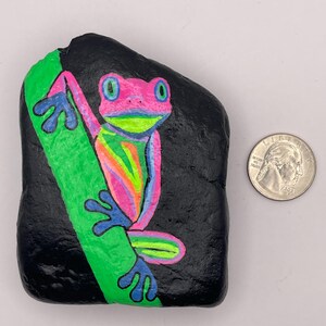 Neon Tree Frog, UV Black Light Painted Rock, Stone Painting - Etsy