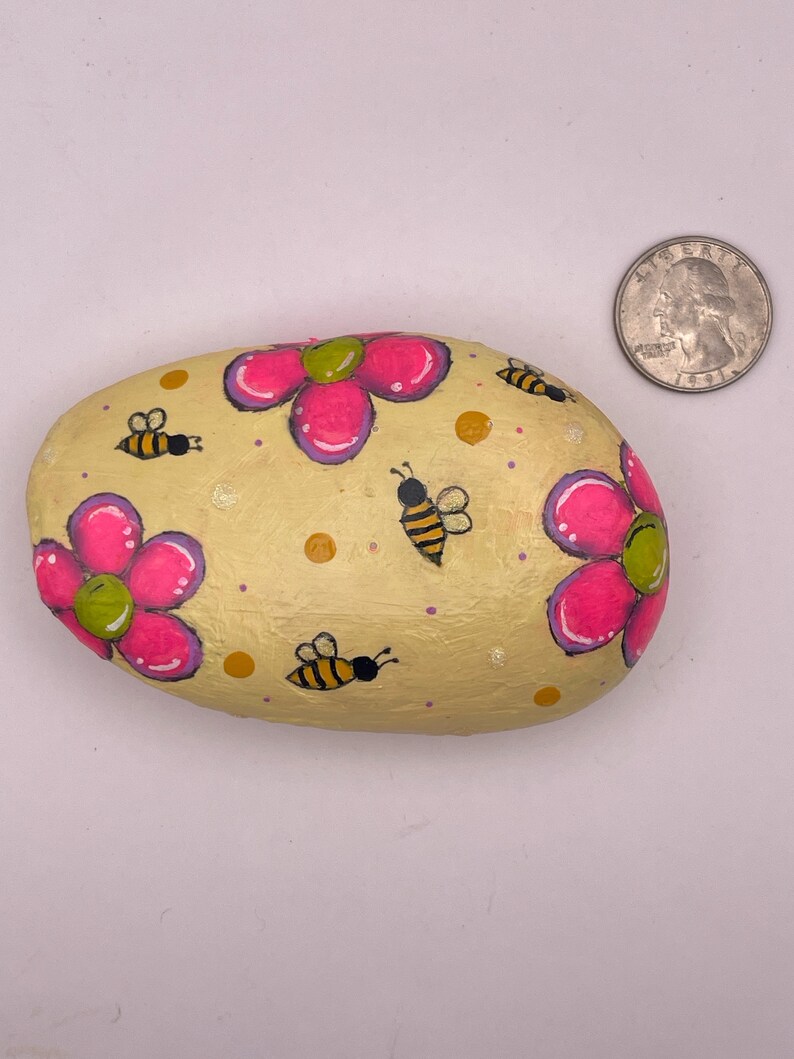 Bumble Bees With Neon Pink Flowers, Bee Summer Fun, Painted Rock, Painted Stone Art - Etsy