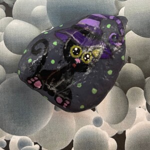 Black Cat With Witch Hat, Hand Painted Rock, Halloween Decoration ...