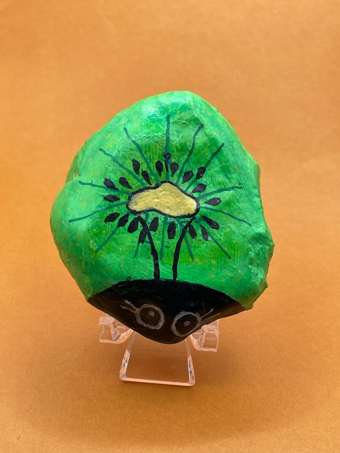 Sweet Kiwi Fruit Ladybug, Food Art, Summer Painted Rock, Stone Painting ...