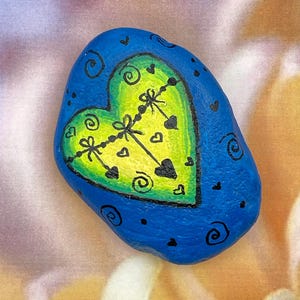 Decorative Heart, Dangle Art, Valentine Gift, Painted Rock, Stone ...