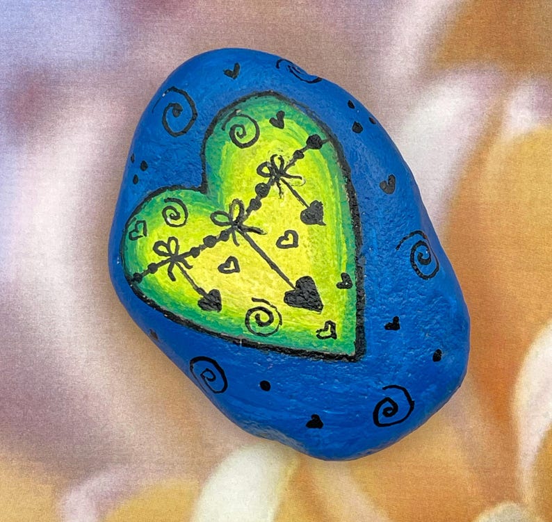 Decorative Heart, Dangle Art, Valentine Gift, Painted Rock, Stone ...