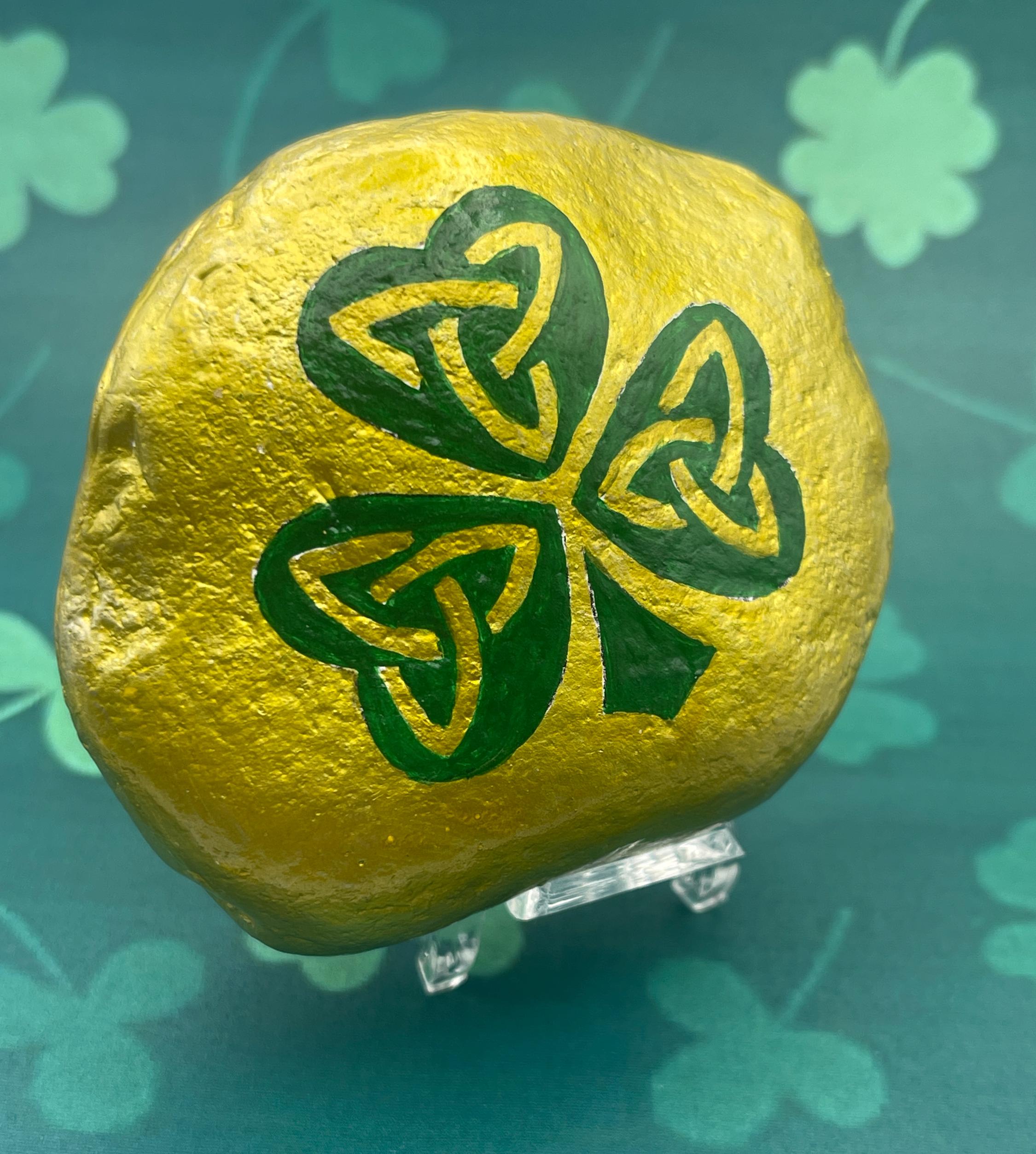 Celtic Shamrock Design on Gold , Lucky Irish Decor, St. Patrick's Day ...