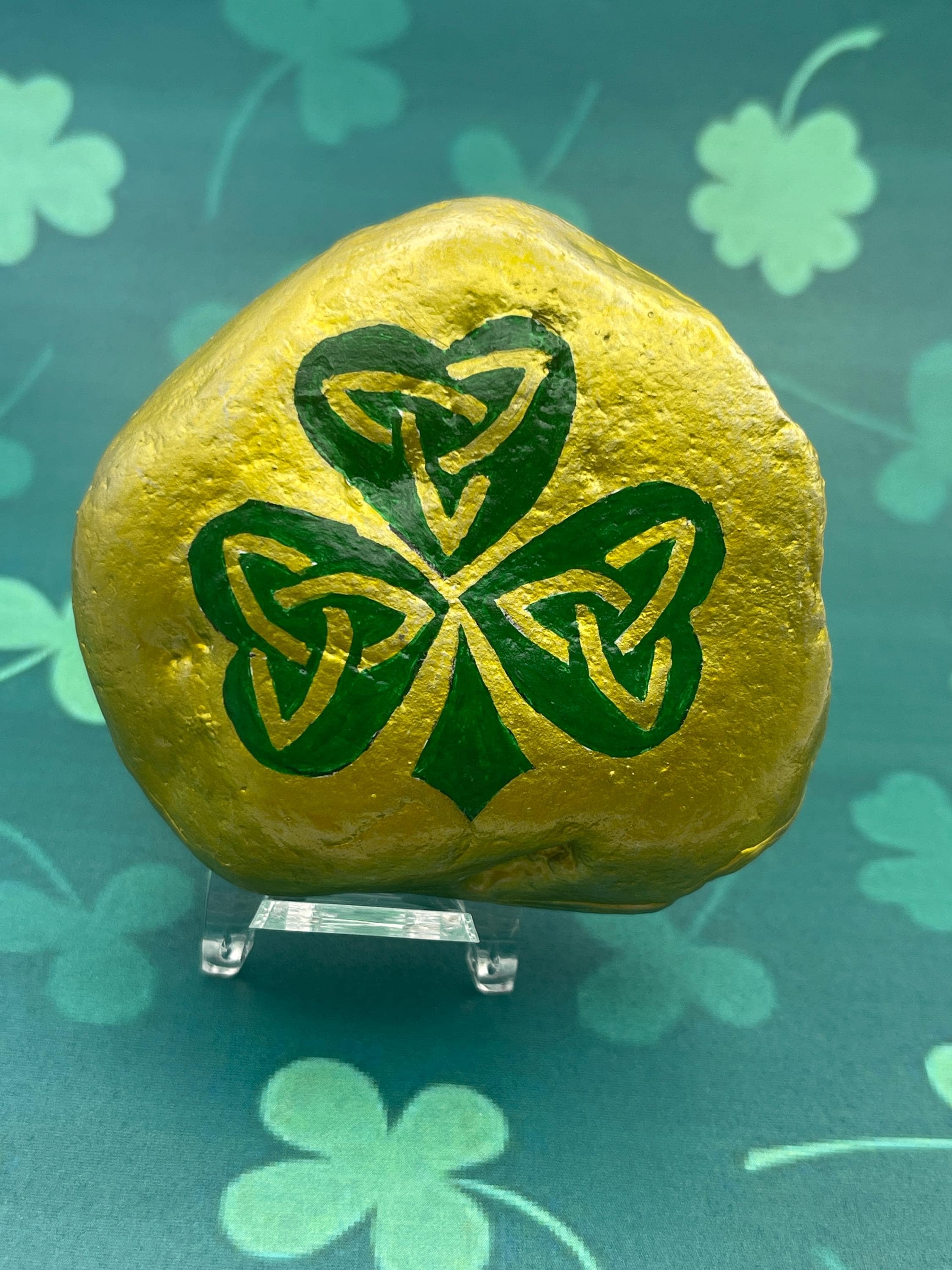 Celtic Shamrock Design on Gold , Lucky Irish Decor, St. Patrick's Day ...