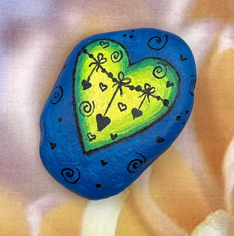 Decorative Heart, Dangle Art, Valentine Gift, Painted Rock, Stone ...