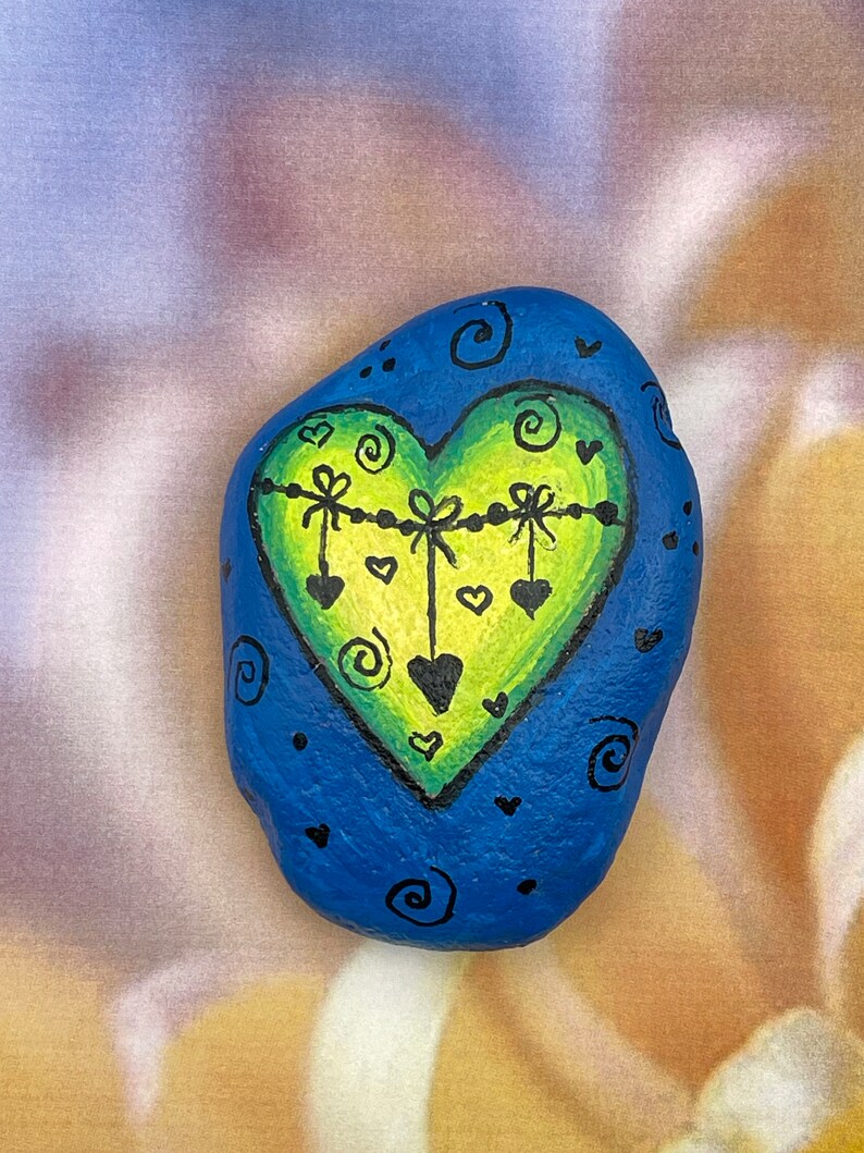 Decorative Heart, Dangle Art, Valentine Gift, Painted Rock, Stone ...