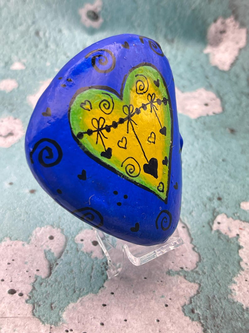 Decorative Heart, Dangle Art, Valentine Gift, Painted Rock, Stone ...