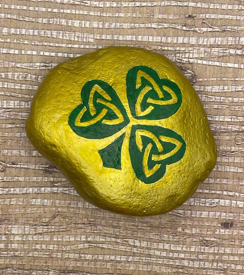 Celtic Shamrock Design on Gold , Lucky Irish Decor, St. Patrick's Day ...