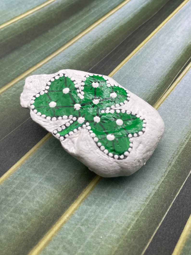 Quilted Shamrock, St. Patrick's Day Irish Decor, Painted Rock, Stone ...