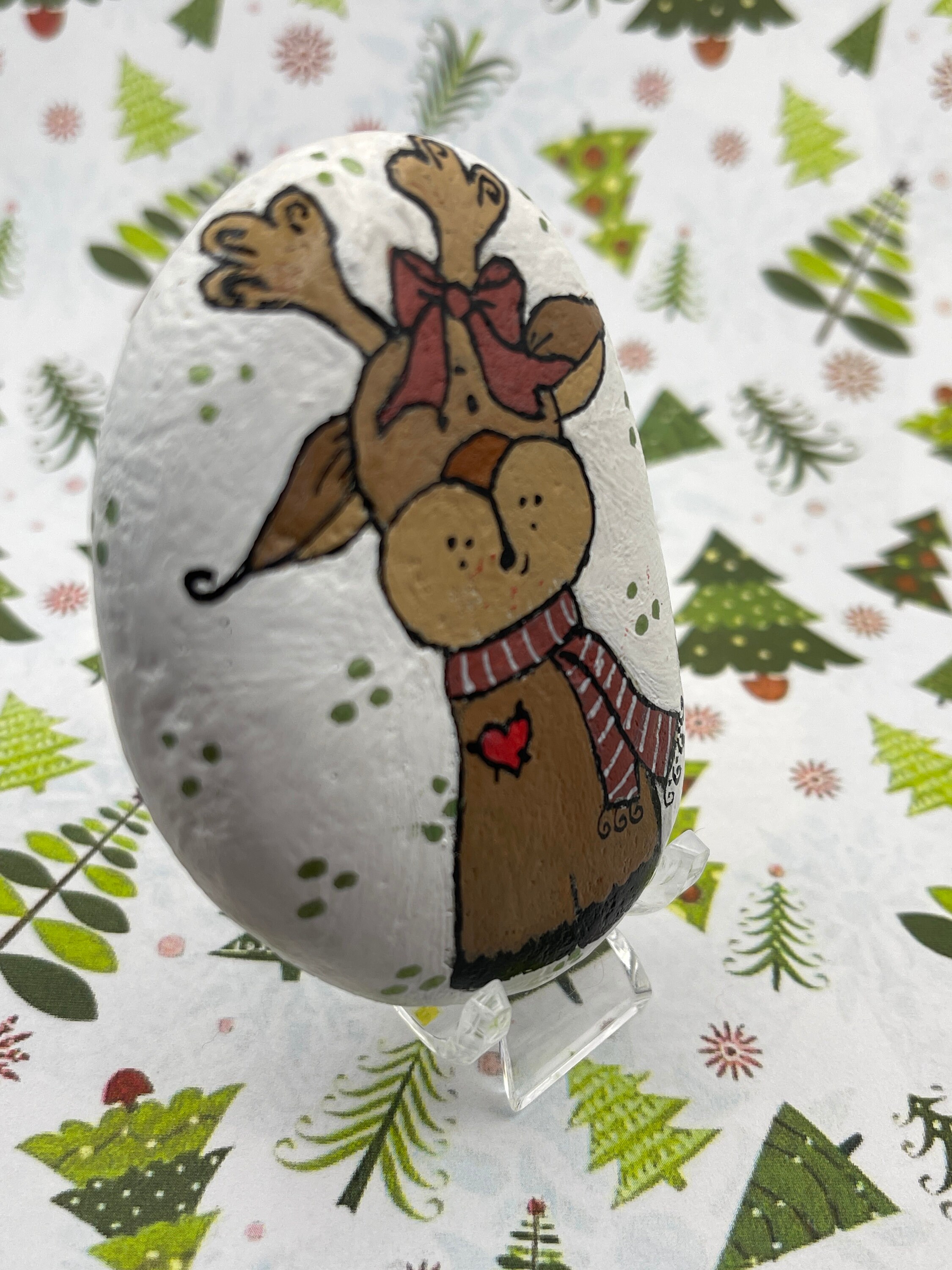 Christmas Reindeer With Bow and Scarf, Painted Rock, Holiday Winter ...