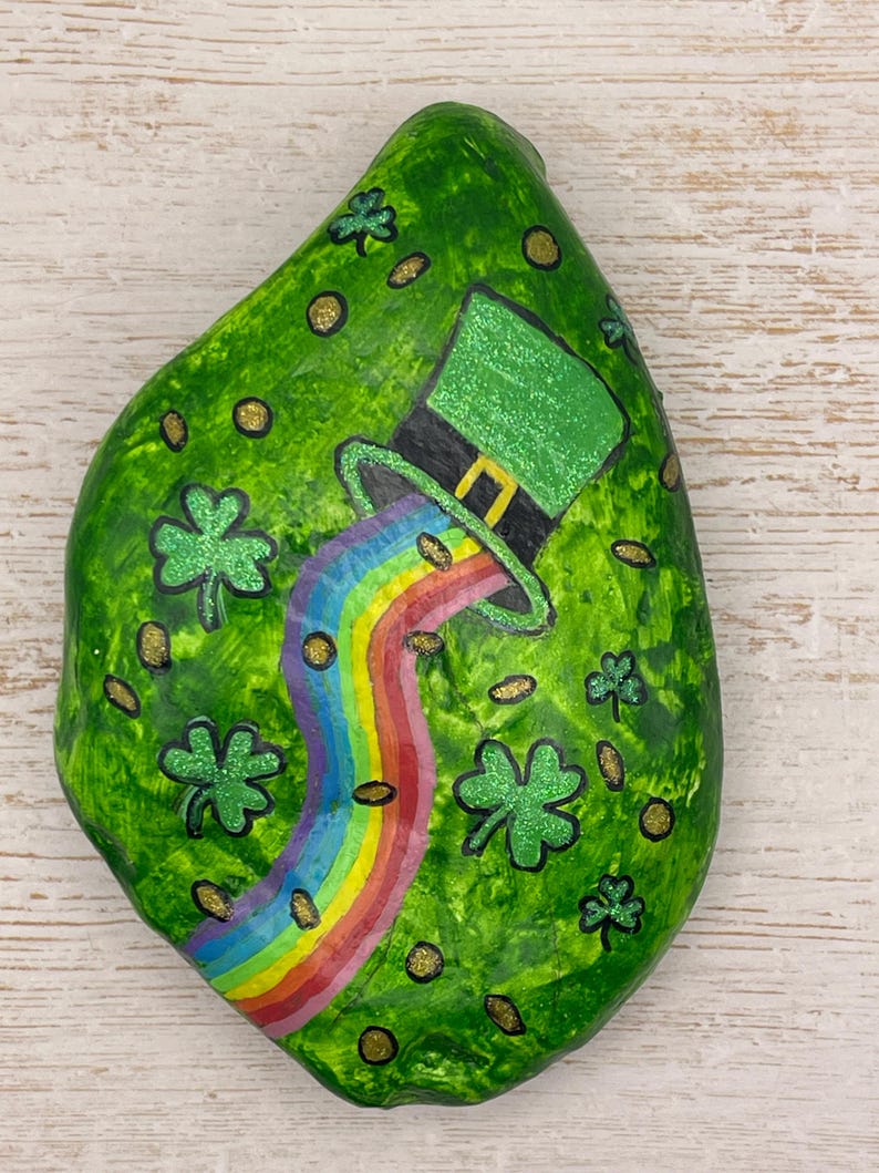 Lucky Leprechaun Hat With Rainbow and Sparkling Shamrocks and Gold ...