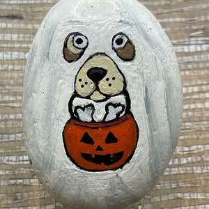 Hand Painted Rock, Dog Ghost, Trick or Treat, Halloween Art, Pebble Art ...