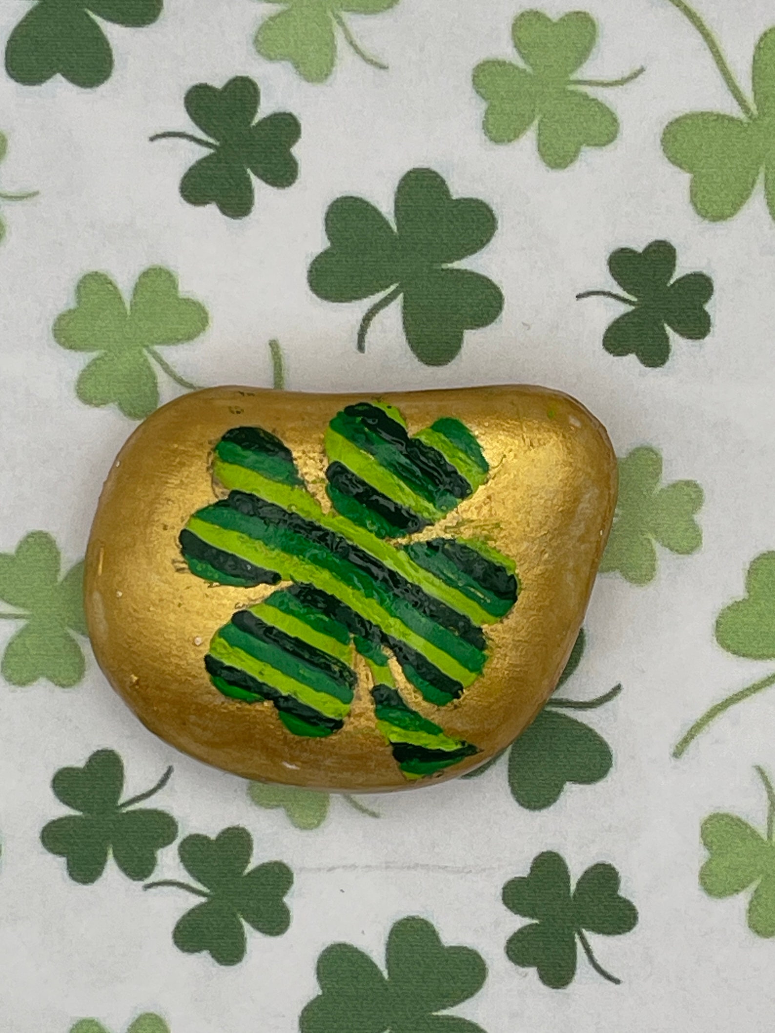 Green Striped Four Leaf Clover on Gold, St. Patrick's Day Irish Decor ...