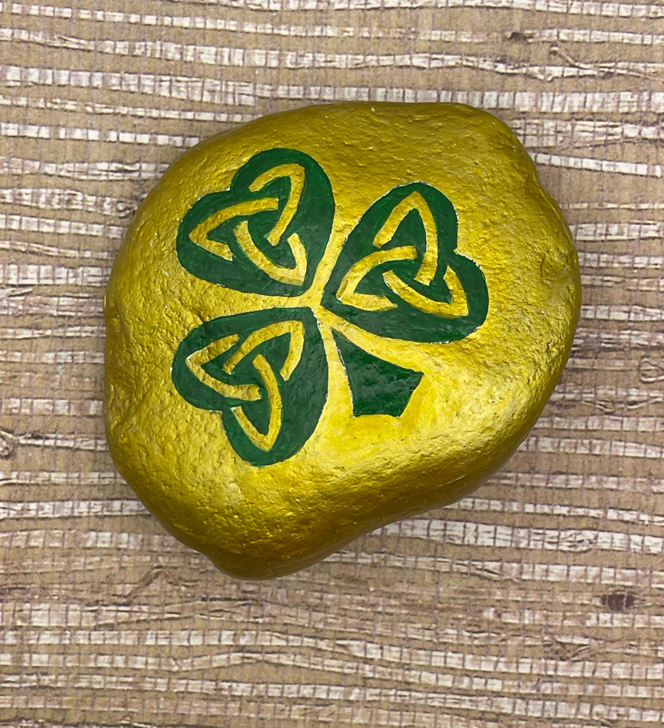 Celtic Shamrock Design on Gold , Lucky Irish Decor, St. Patrick's Day ...
