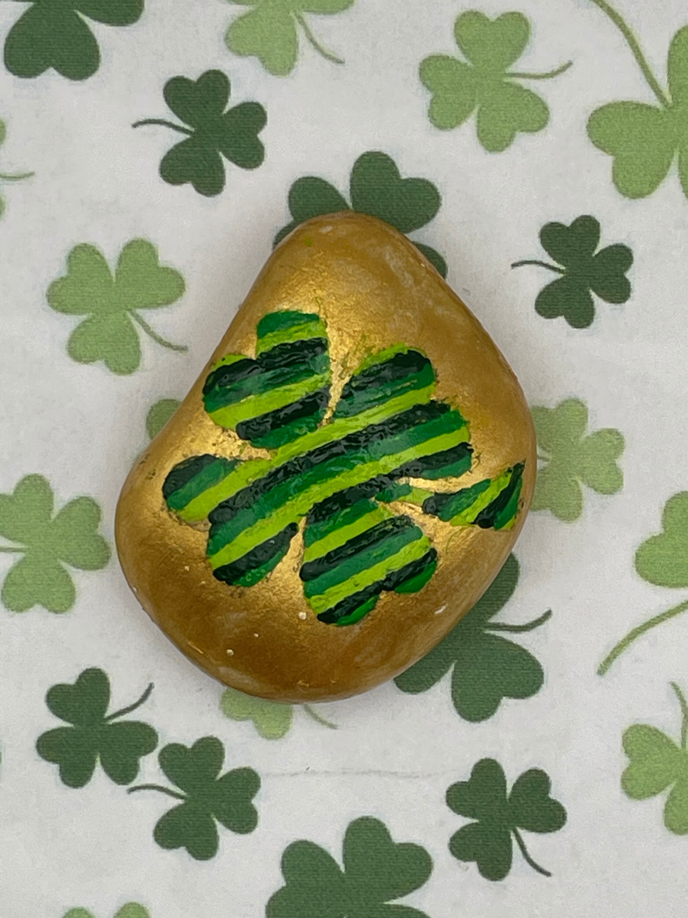 Green Striped Four Leaf Clover on Gold, St. Patrick's Day Irish Decor ...