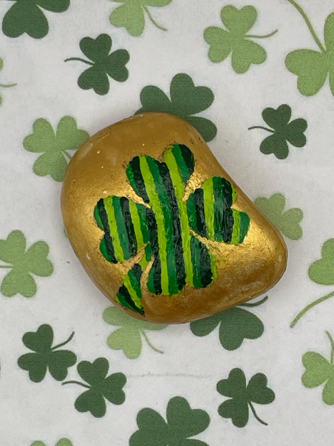 Green Striped Four Leaf Clover on Gold, St. Patrick's Day Irish Decor ...
