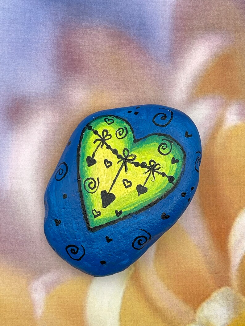 Decorative Heart, Dangle Art, Valentine Gift, Painted Rock, Stone ...