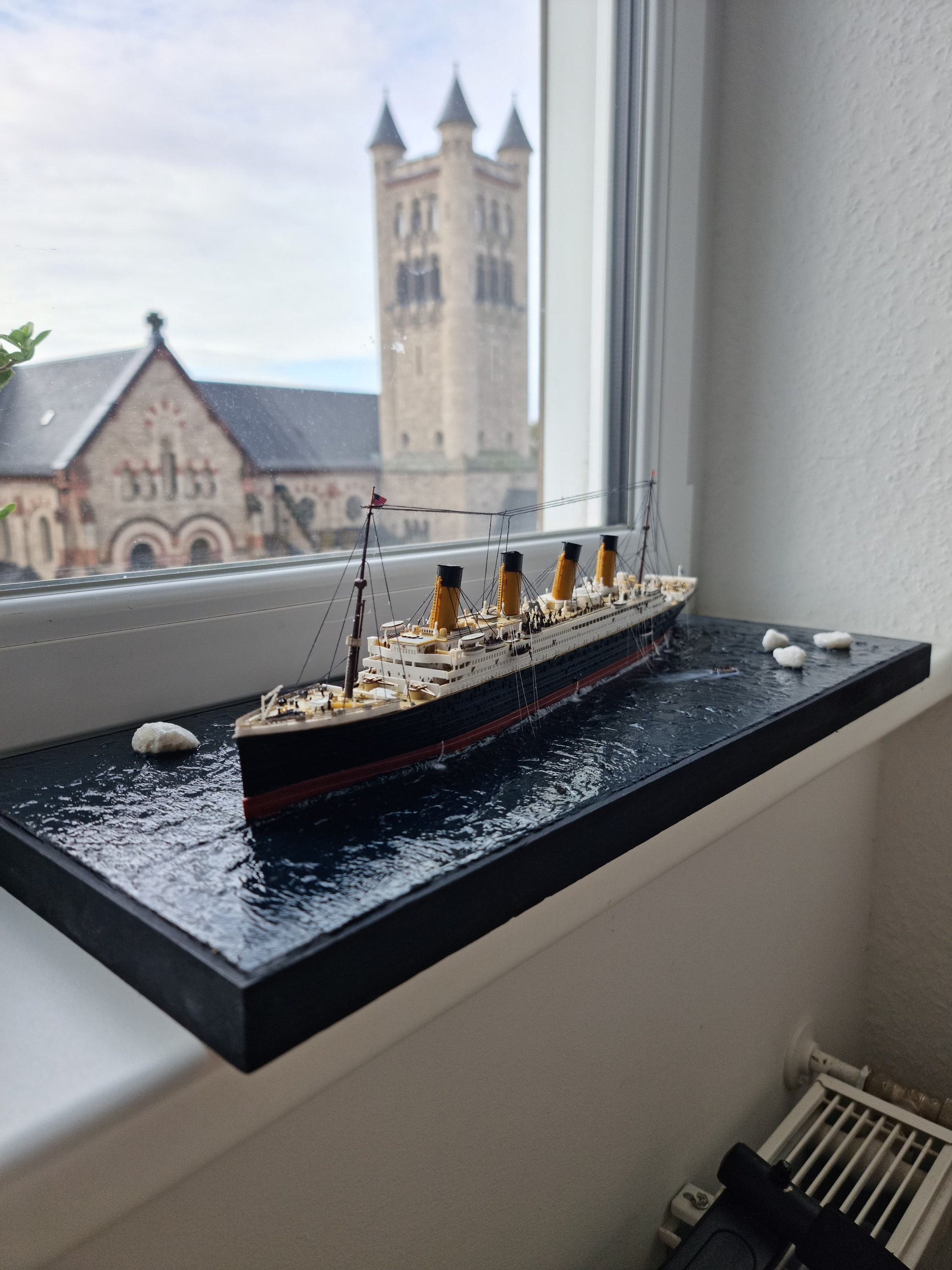 Handcrafted Titanic Model Icy Waters Diorama - Etsy