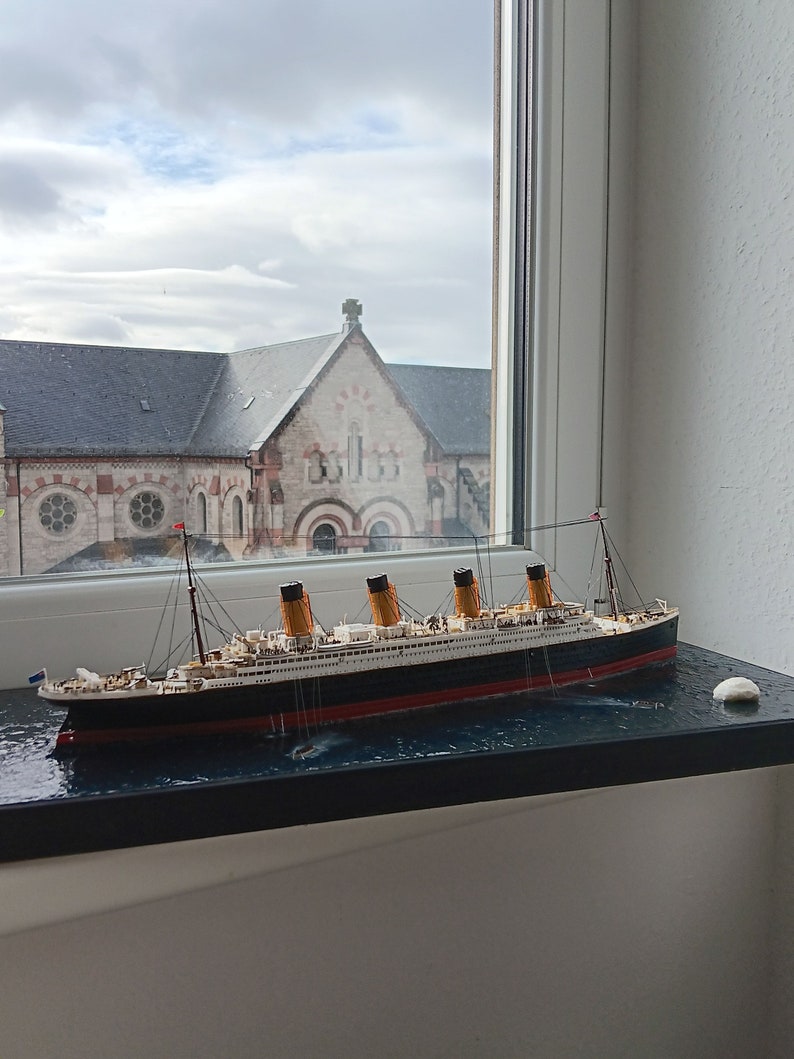 Handcrafted Titanic Model Icy Waters Diorama - Etsy