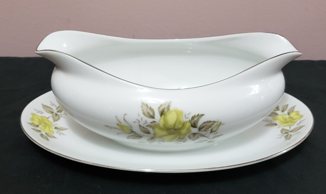 Patricia Fine China Oval Serving Gravy Boat With Attached Underplate ...