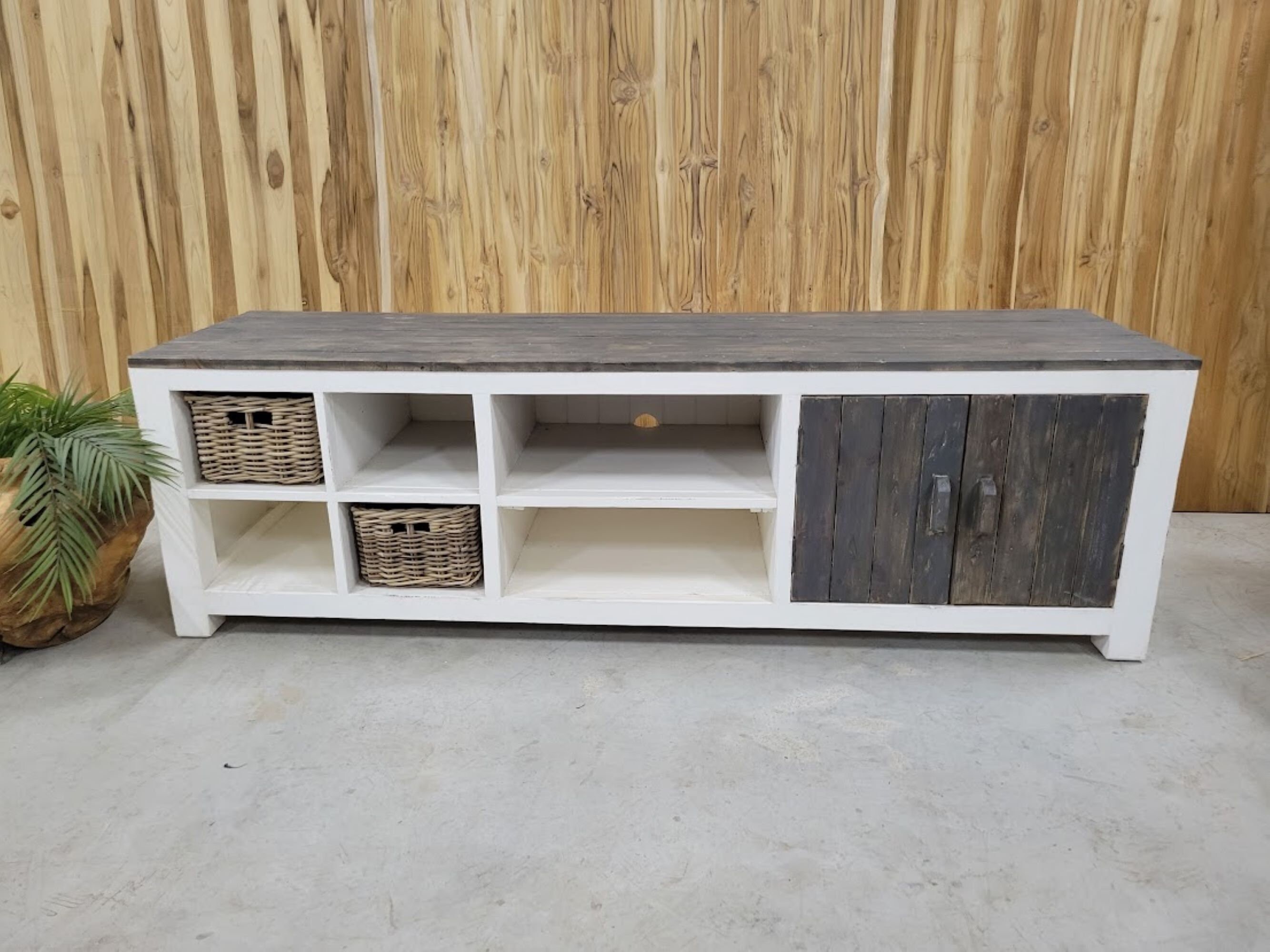 Rustic Farmhouse TV Console - Etsy