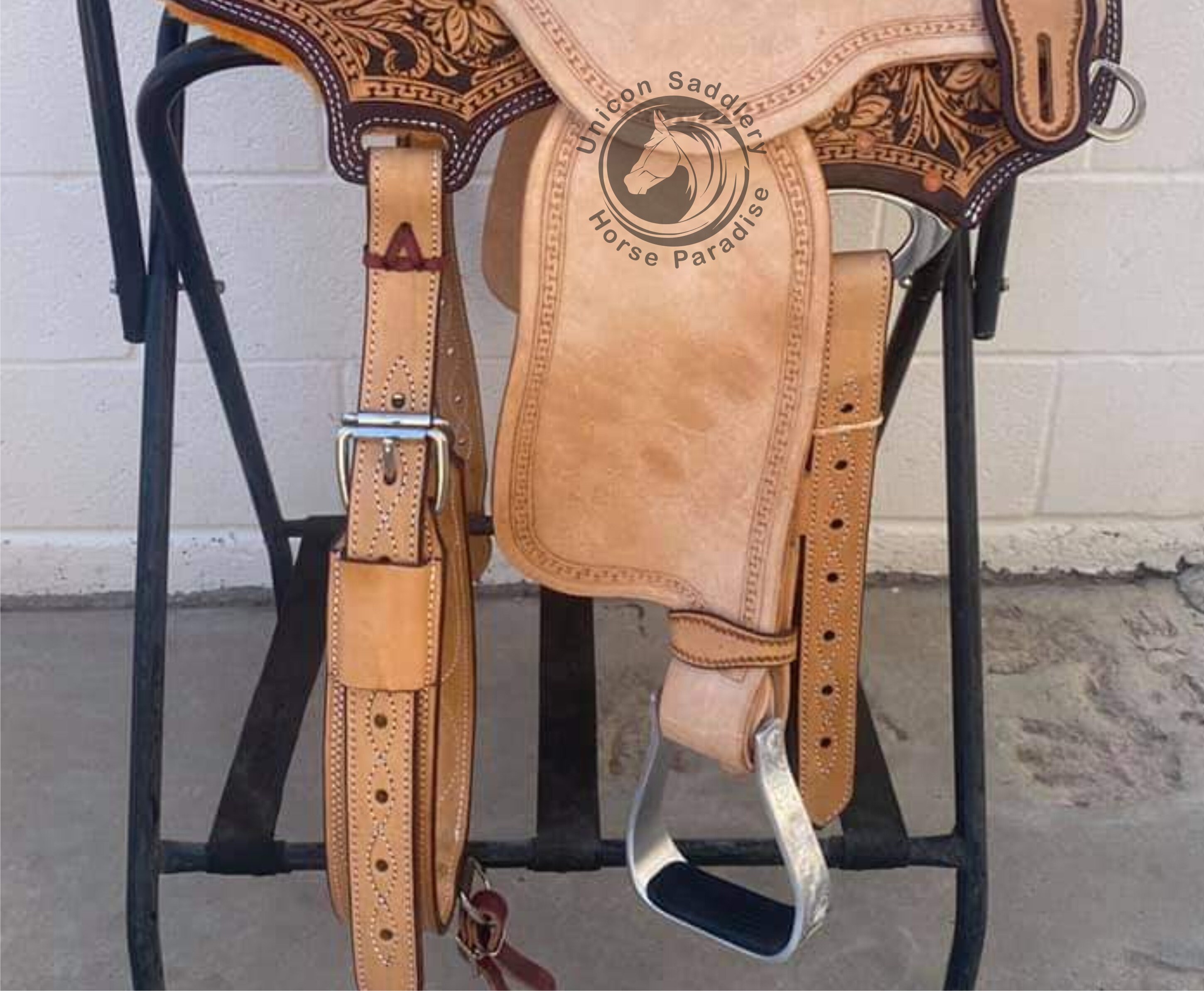 Western Horse Barrel Saddle With Matching Tack Set head - Etsy