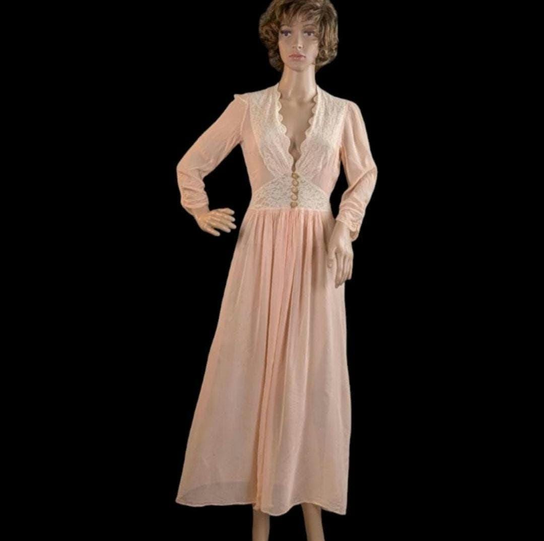 Vintage 1940s Negligee, Gorgeous! - Etsy