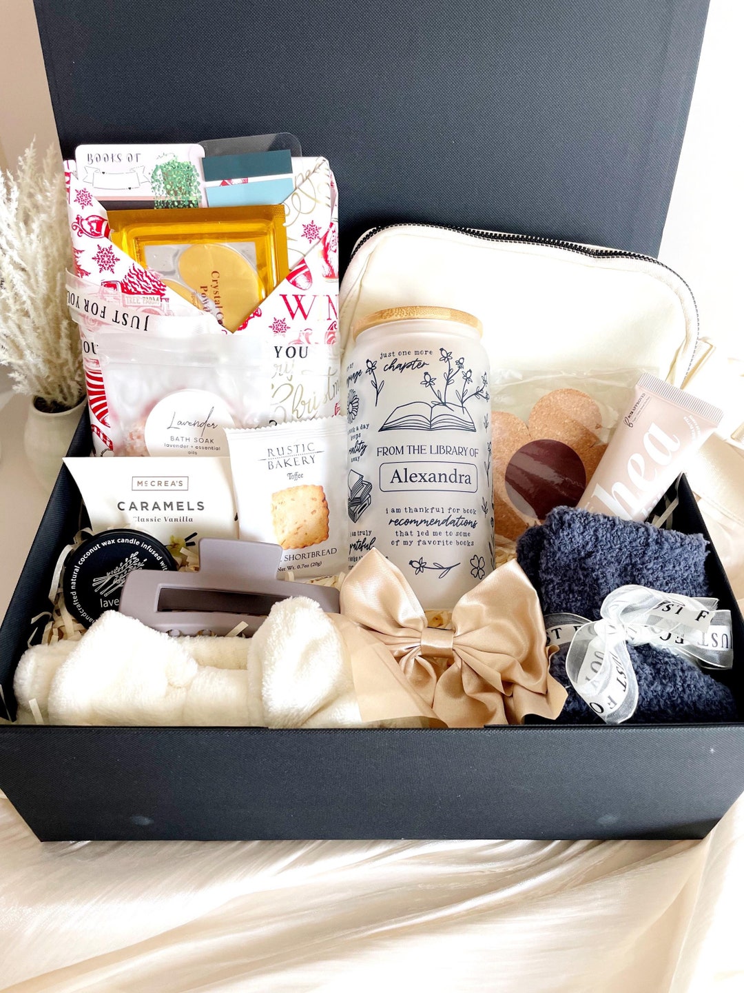 Blind Date With A Book Gift Set Box for Avid Reader Book Lover Club ...
