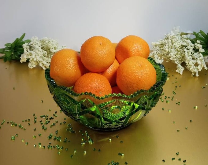 Emerald Green Glass Bowl Snack Or Fruit Bowl Gorgeous Green Centerpiece Bowl Mid Sized Sparkling
