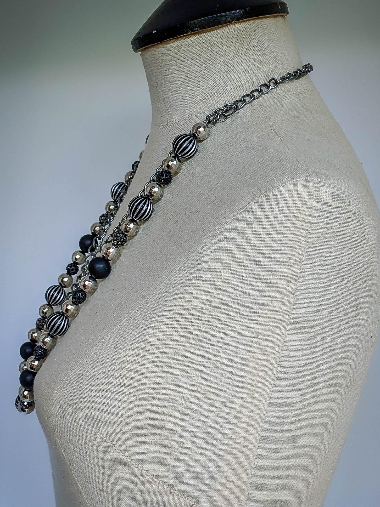 Handmade Las Vegas Raiders Inspired Beaded Necklace NFL AFC American ...