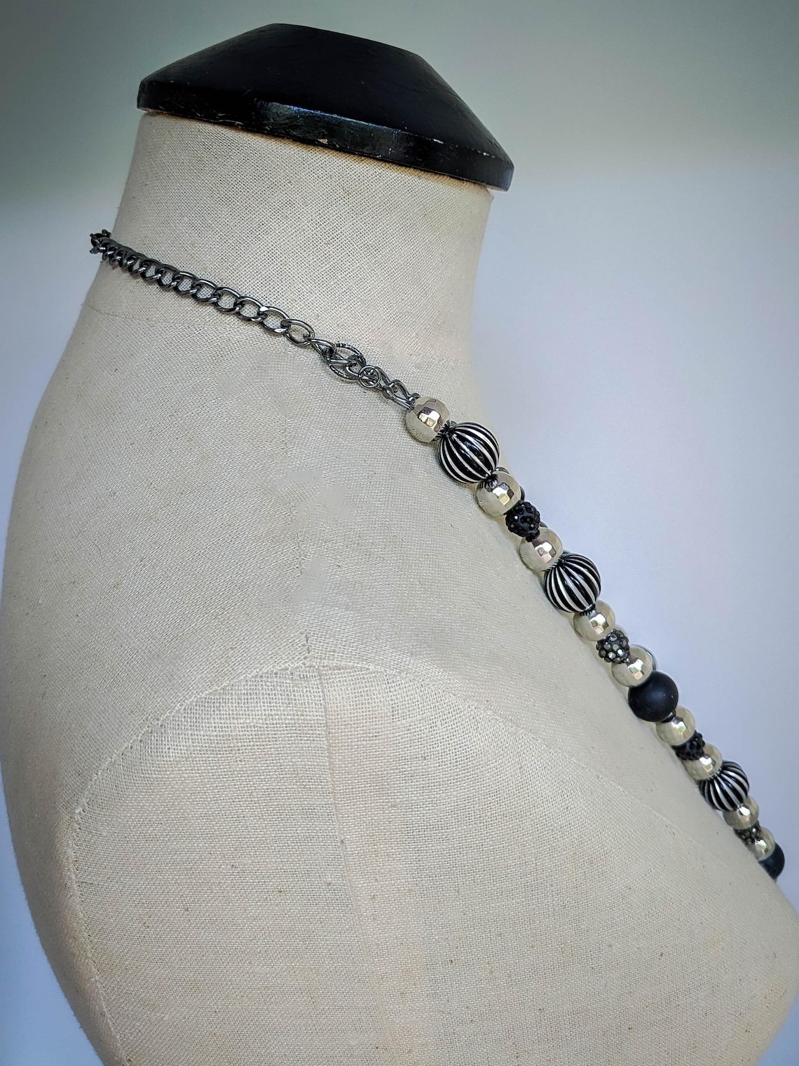 Handmade Las Vegas Raiders Inspired Beaded Necklace NFL AFC American ...