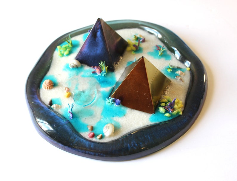Atlantis Pyramid Desktop Diorama - Etsy