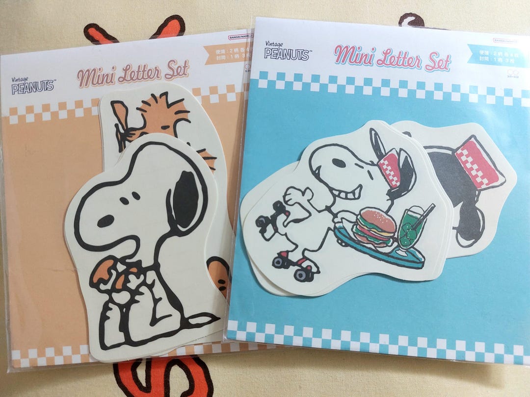 Vintage Snoopy Lucy Woodstock Burger Waiter Eating Pattern Mini Letter ...