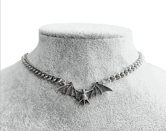 Bat Chain Necklace - Etsy