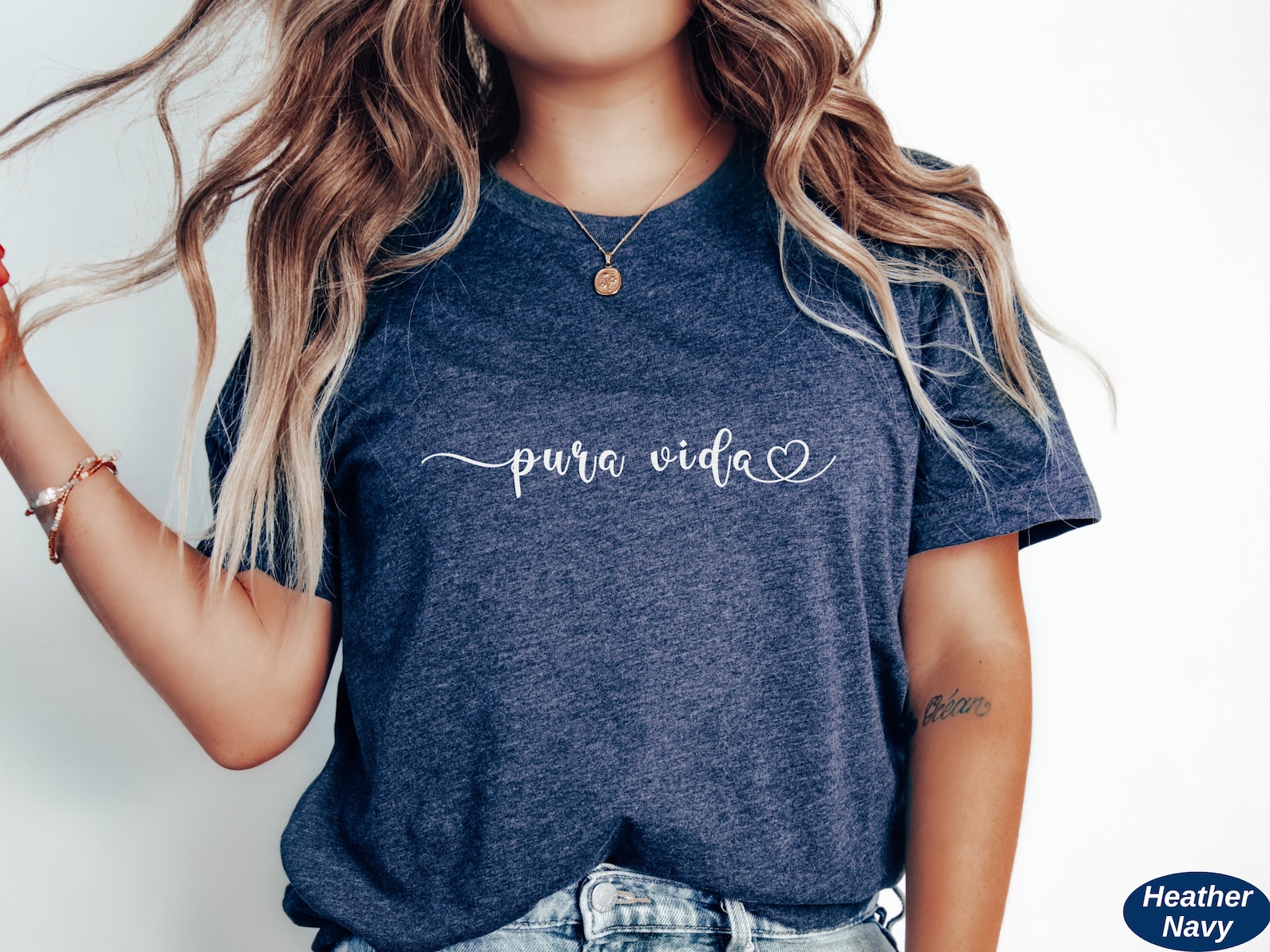 Pura Vida Shirt Cursive Font Minimalist T-shirt Gift for Tica Costa ...