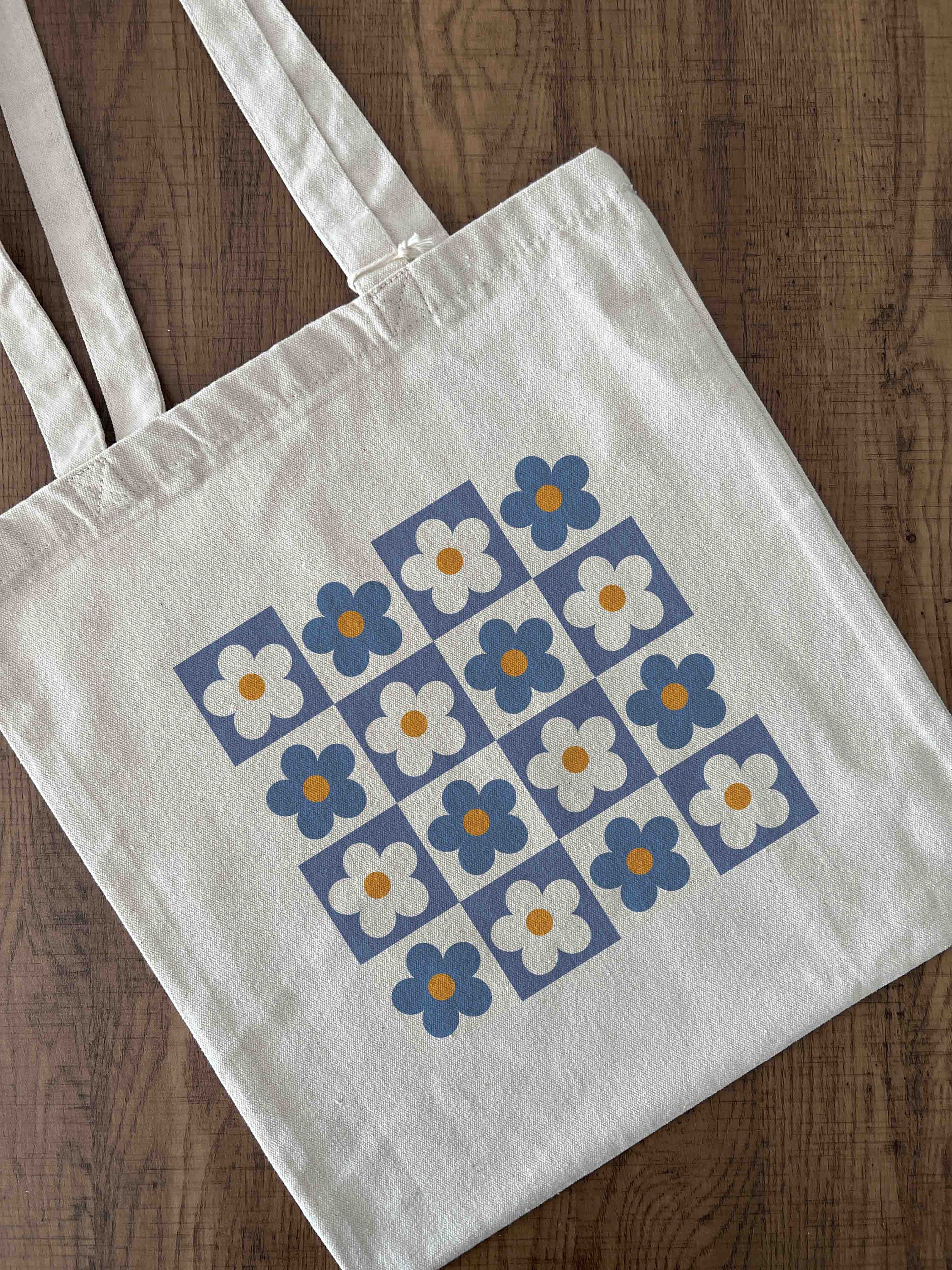 Daisy Groovy Retro Checkerboard Floral Design on Reusable - Etsy