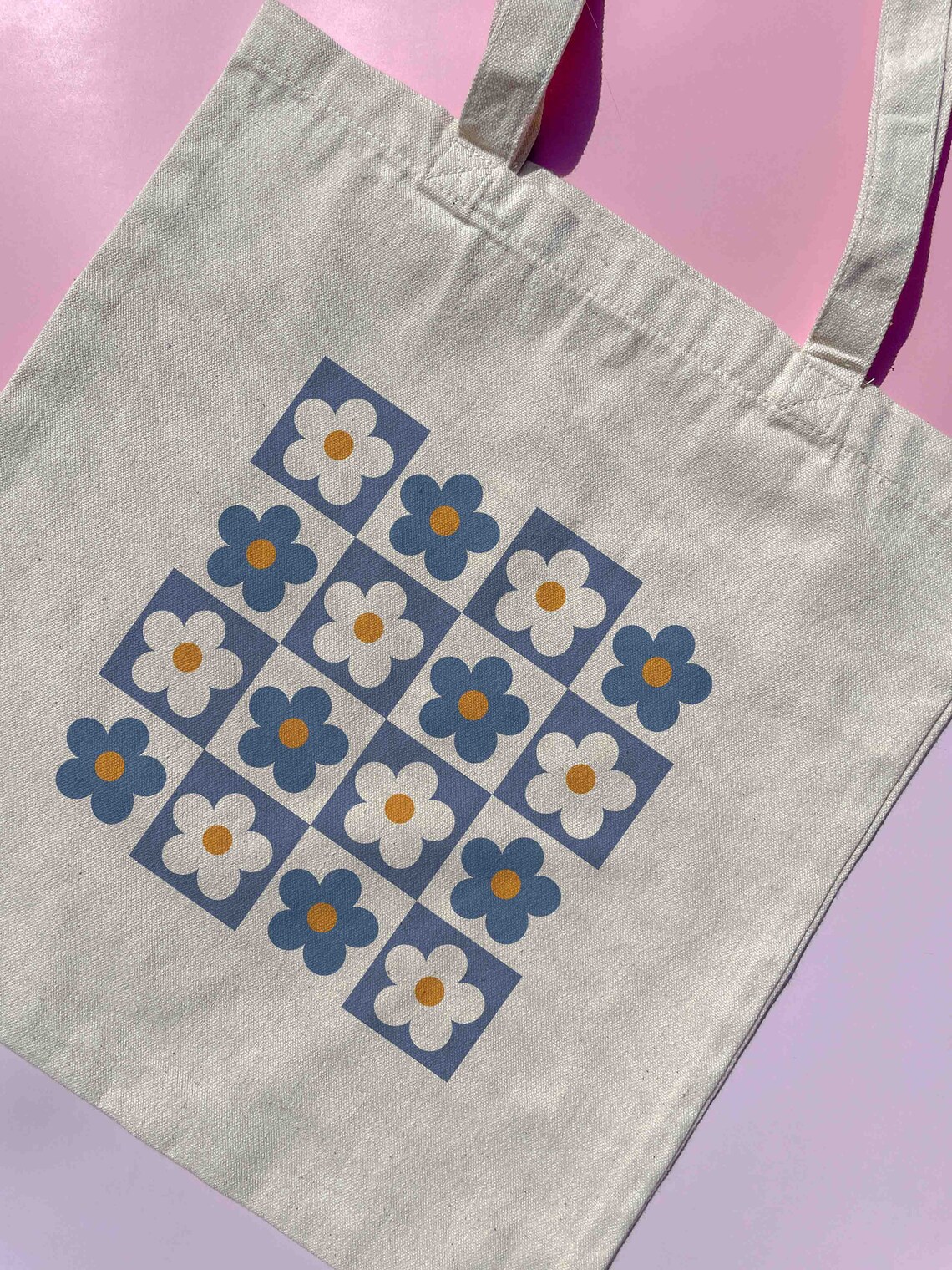 Daisy Groovy Retro Checkerboard Floral Design on Reusable - Etsy